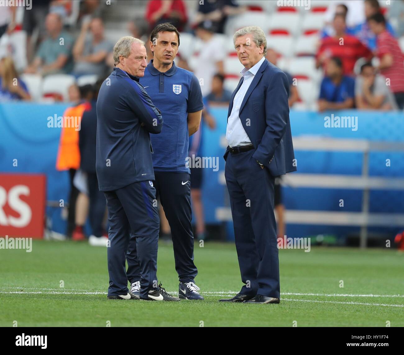 RAY LEWINGTON GARY NEVILLE & ENGLAND V ICELAND EURO 2016 R STADE DE ...