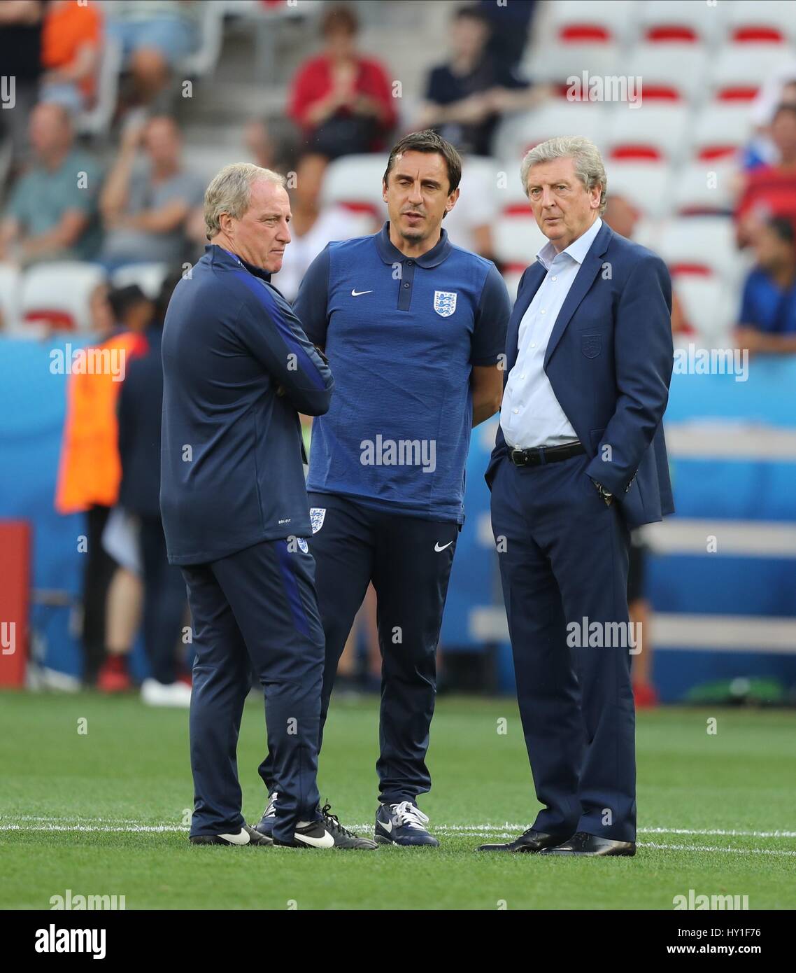 RAY LEWINGTON GARY NEVILLE & ENGLAND V ICELAND EURO 2016 R STADE DE ...