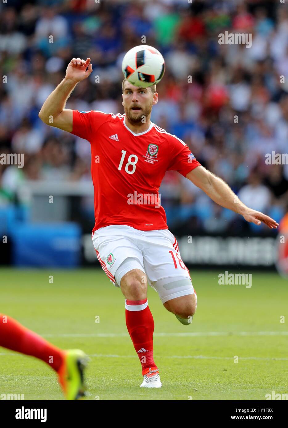 SAM VOKES WALES PARC DES PRINCES PARIS FRANCE 25 June 2016 Stock Photo ...