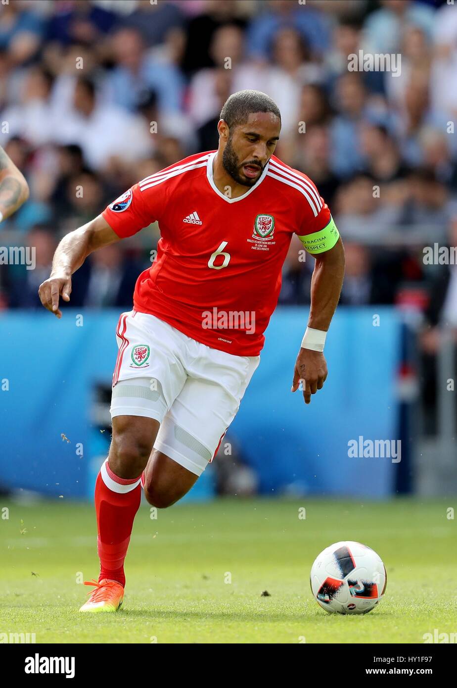 ASHLEY WILLIAMS WALES PARC DES PRINCES PARIS FRANCE 25 June 2016 Stock ...