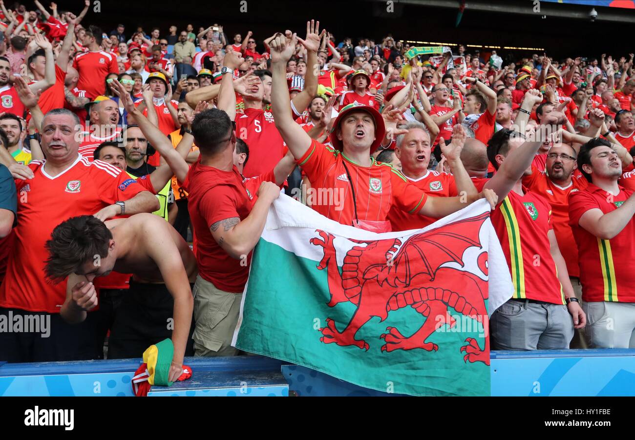 WELSH FANS AFTER GAME WALES V NORTHERN IRELAND EURO PARC DES PRINCES ...