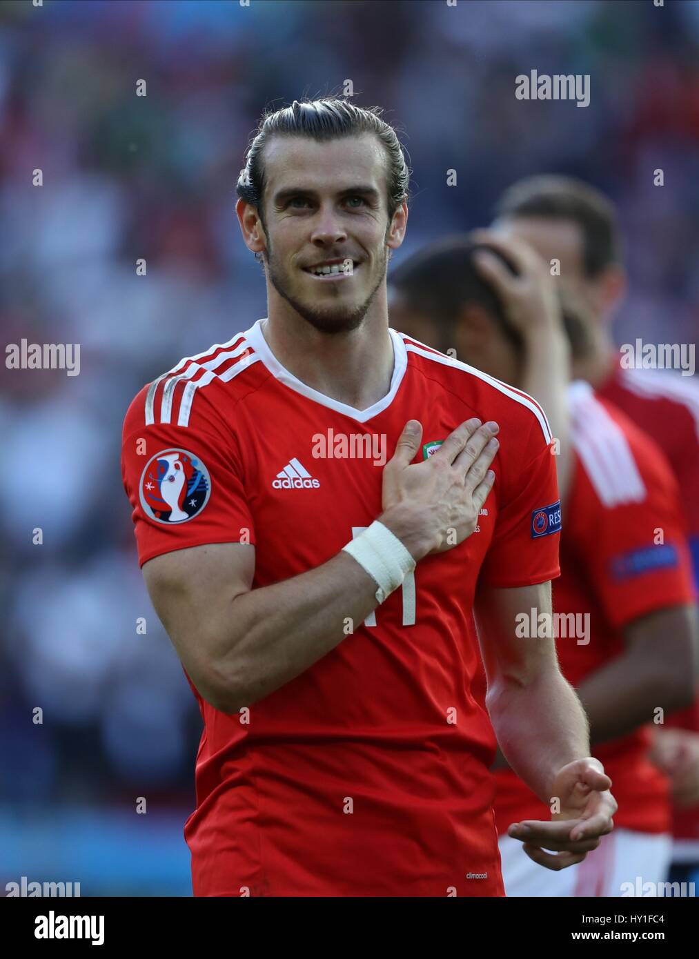 Gareth bale 2016 wales hi-res stock photography and images - Alamy