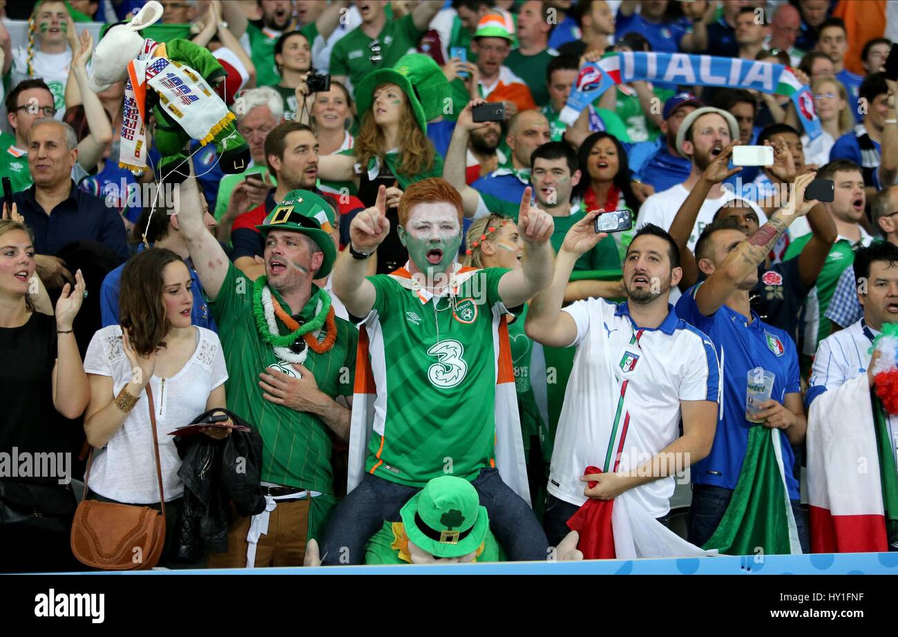 Football fans ireland italy hi-res stock photography and images - Alamy
