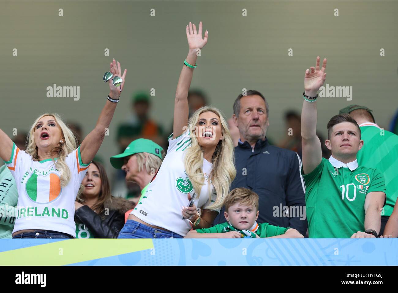 CLAUDINE PALMER ROBBIE KEANE'S WIFE SON ROBBIE KEANE'S WIFE & SON ...