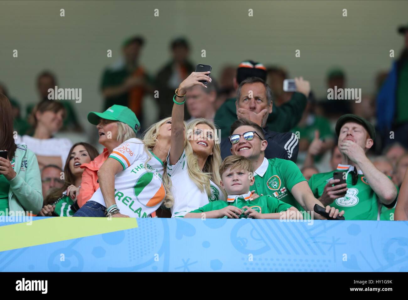 CLAUDINE PALMER ROBBIE KEANE'S WIFE SON ROBBIE KEANE'S WIFE & SON ...