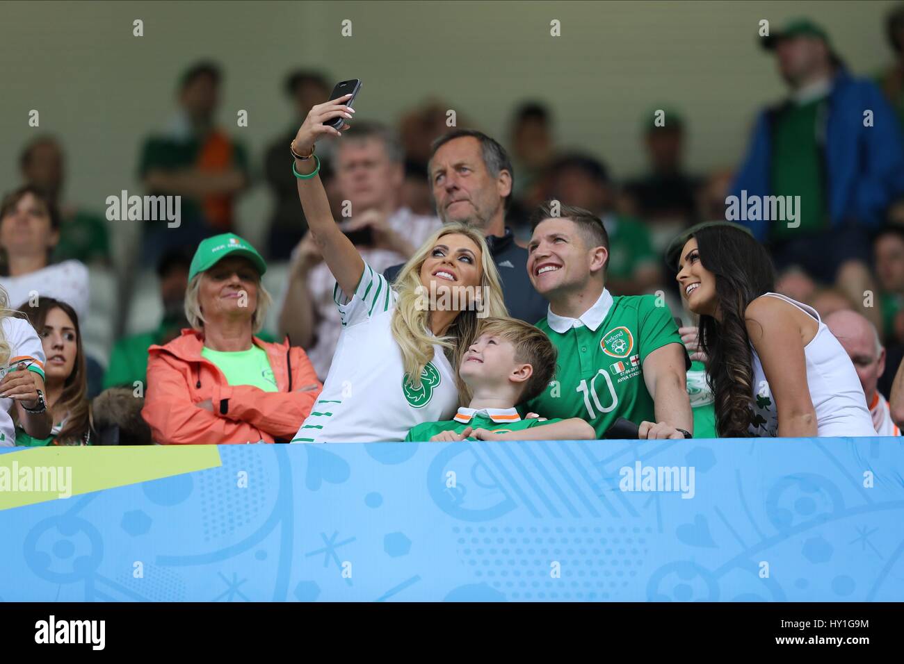 CLAUDINE PALMER ROBBIE KEANE'S WIFE SON ROBBIE KEANE'S WIFE & SON ...