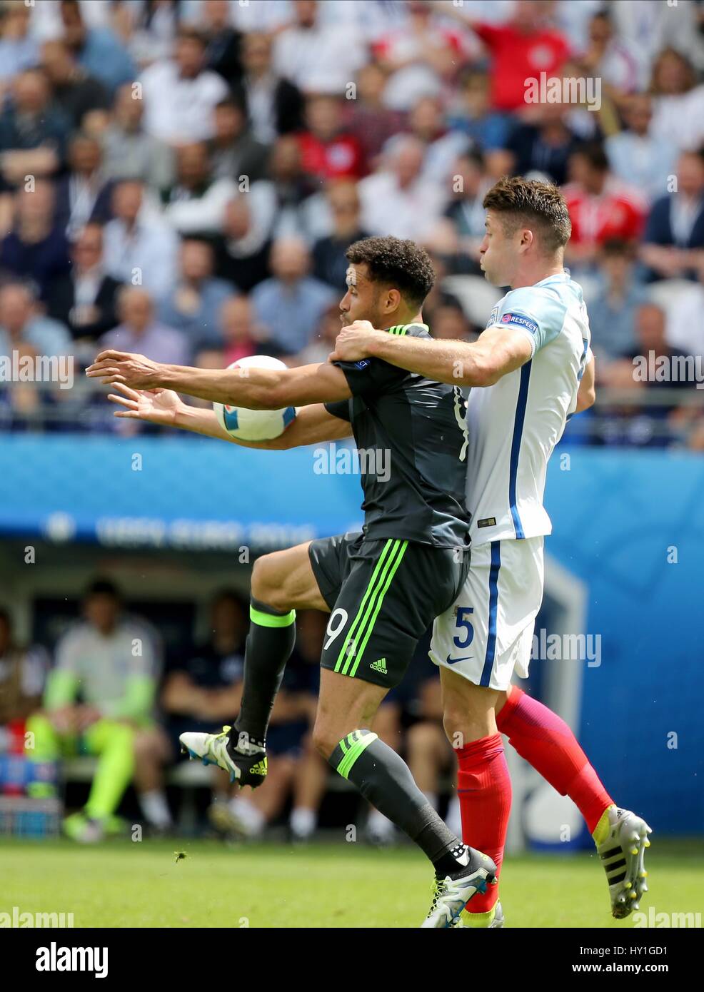 HAL ROBSON-KANU AND GARY CAHIL ENGLAND V WALES STADE FELIX BOLLAERT ...