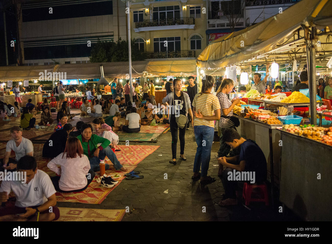 Night market, Phnom Penh, Cambodia, Asia Stock Photo - Alamy