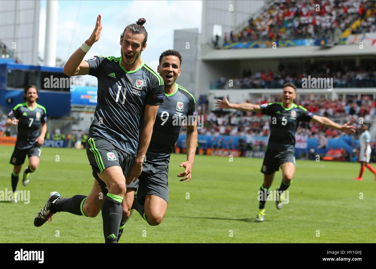 GARETH BALE & HAL ROBSON-KANU ENGLAND V WALES EURO 2016 GRO STADE FELIX ...