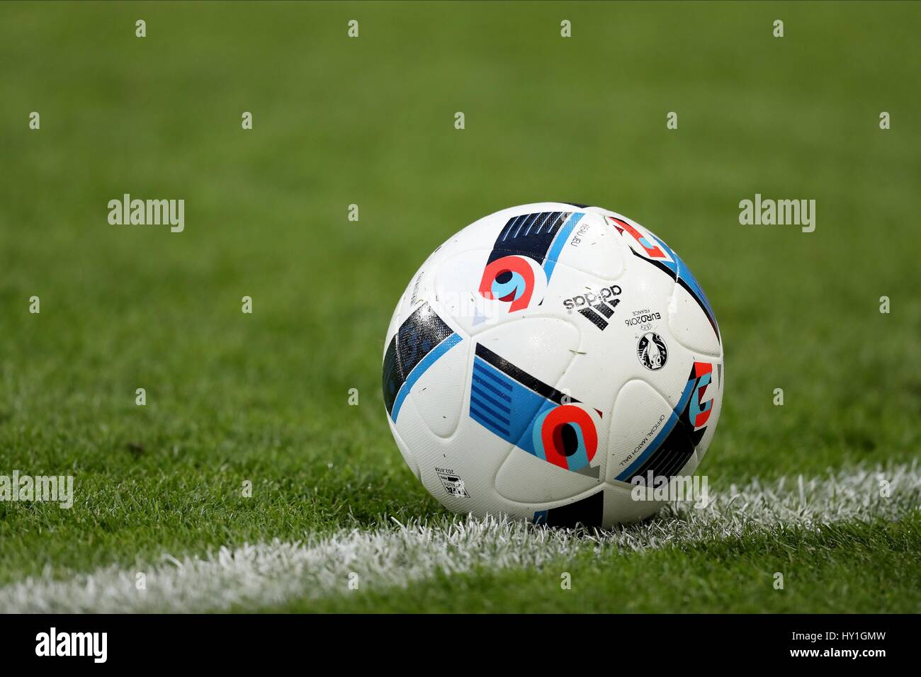 The 2016 euro hi-res stock photography and images - Alamy