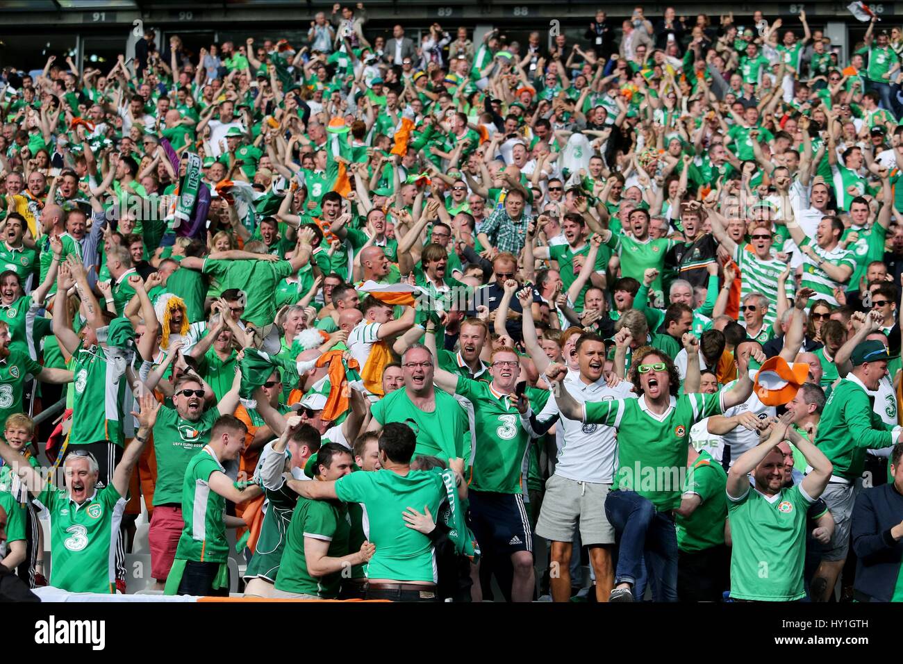 Irish fans france 2016 hi-res stock photography and images - Alamy