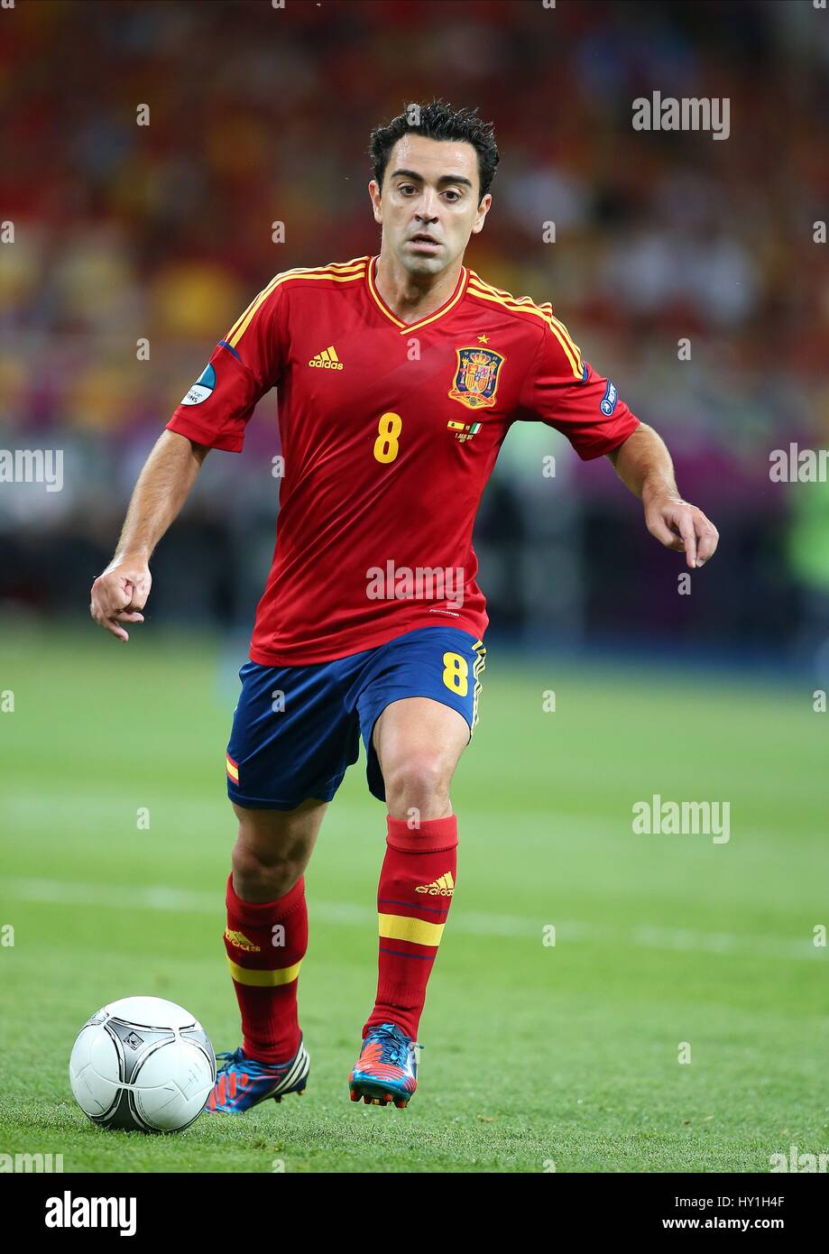 XAVI HERNANDEZ SPAIN FC BARCELONA SPAIN & FC BARCELONA OLYMPIC STADIUM ...
