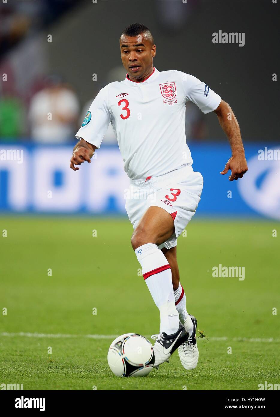 ASHLEY COLE ENGLAND CHELSEA FC ENGLAND & CHELSEA FC OLYMPIC STADIUM ...