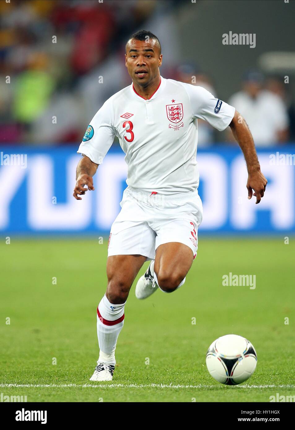 ASHLEY COLE ENGLAND CHELSEA FC ENGLAND & CHELSEA FC OLYMPIC STADIUM ...