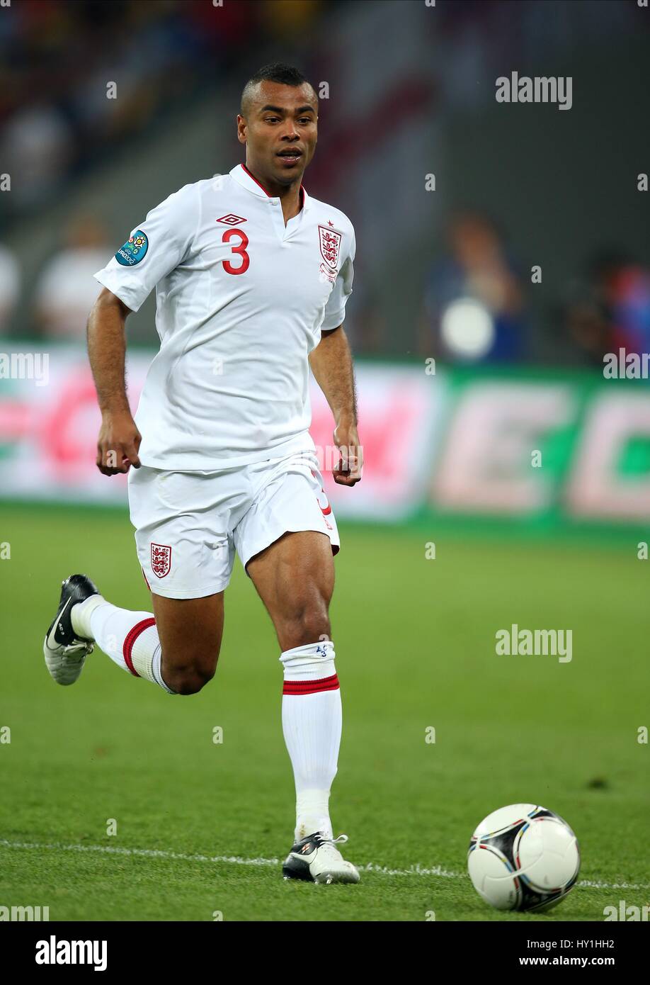 Ashley cole england chelsea hi-res stock photography and images - Alamy