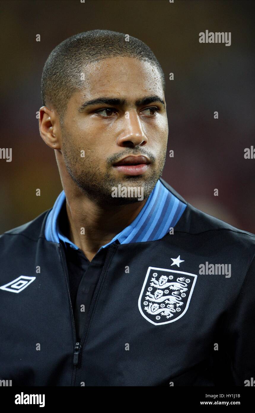 GLEN JOHNSON ENGLAND LIVERPOOL FC ENGLAND & LIVERPOOL FC OLYMPIC ...
