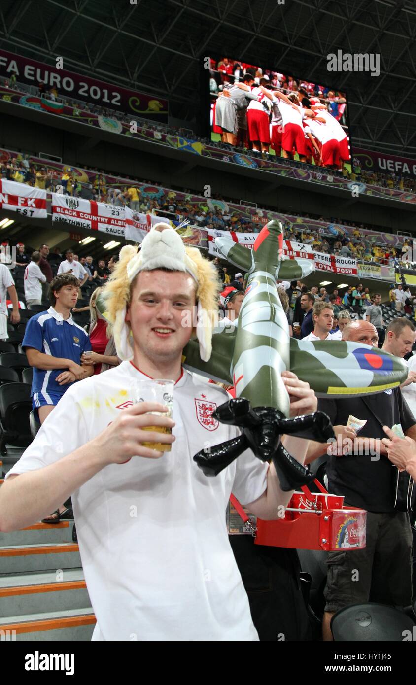 English fan blow up hi-res stock photography and images - Alamy