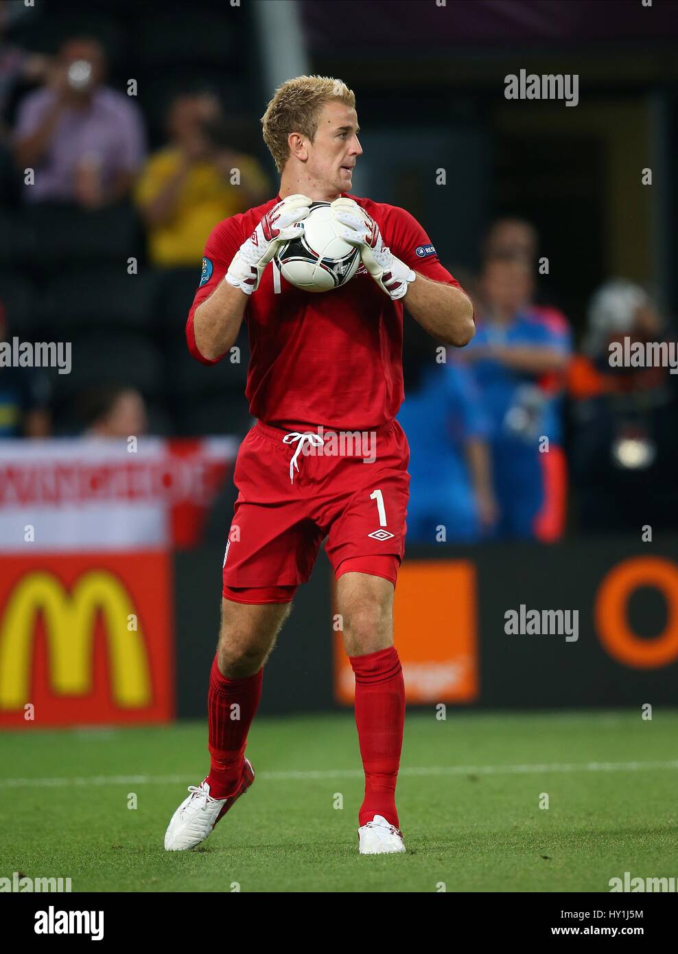 Joe hart kit hi-res stock photography and images - Alamy