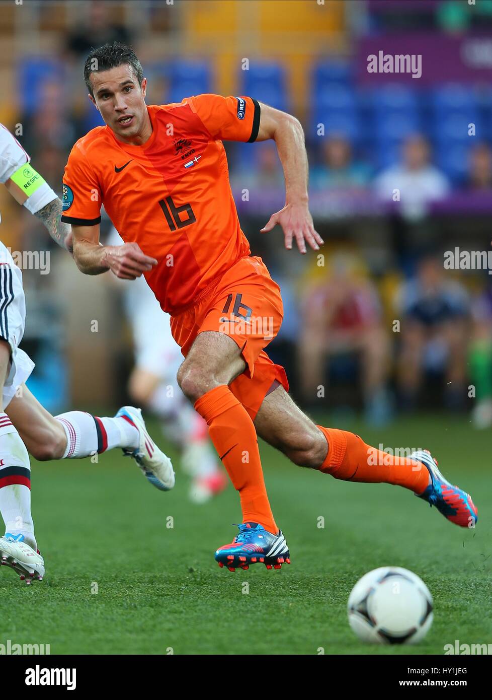 DANIEL AGGER & ROBIN VAN PERSI HOLLAND V DENMARK EURO 2012 METALIST ...