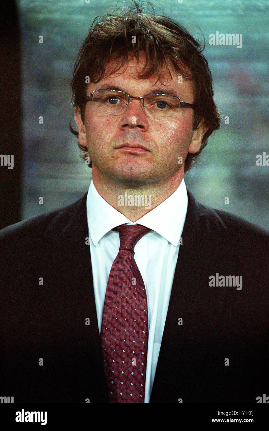 Philippe troussier japan coach hi-res stock photography and images - Alamy