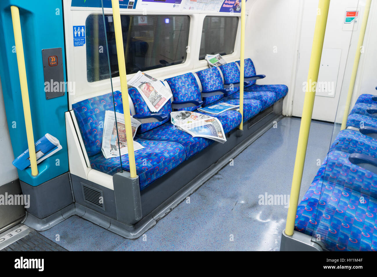 Tube london underground seat hi-res stock photography and images - Alamy