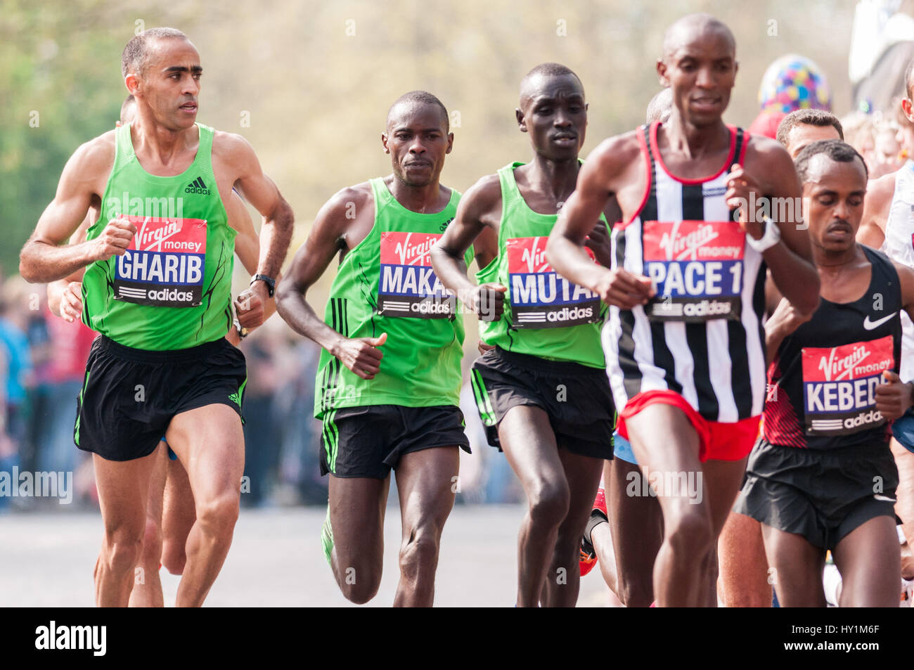 London Marathon Lead Mens Runners Stock Photo - Alamy