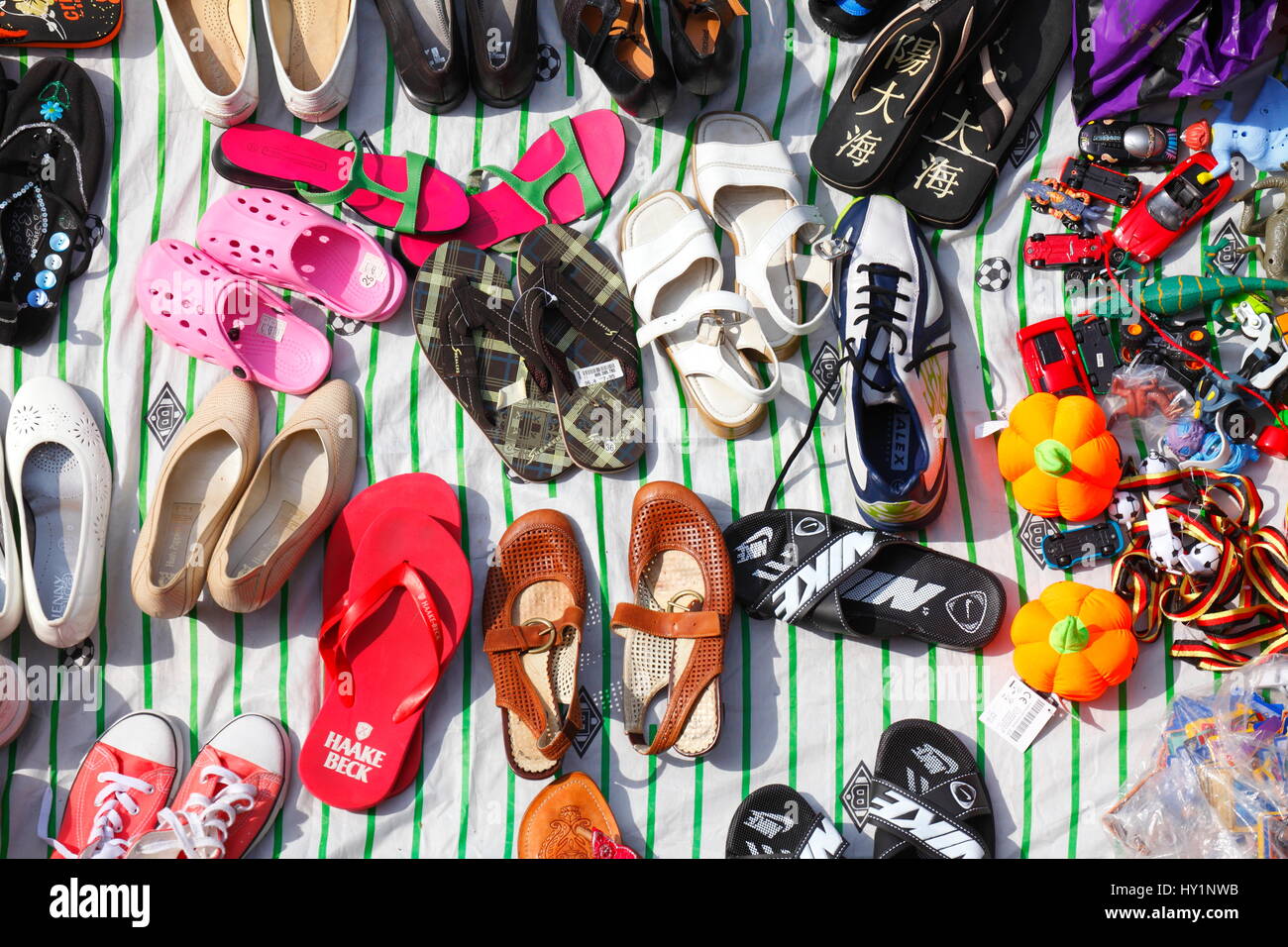 shoes on a flea market stall Stock Photo - Alamy