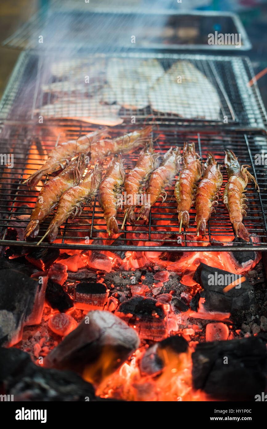 Seafood Prawn shrimps dinner on barbecue grill Stock Photo - Alamy