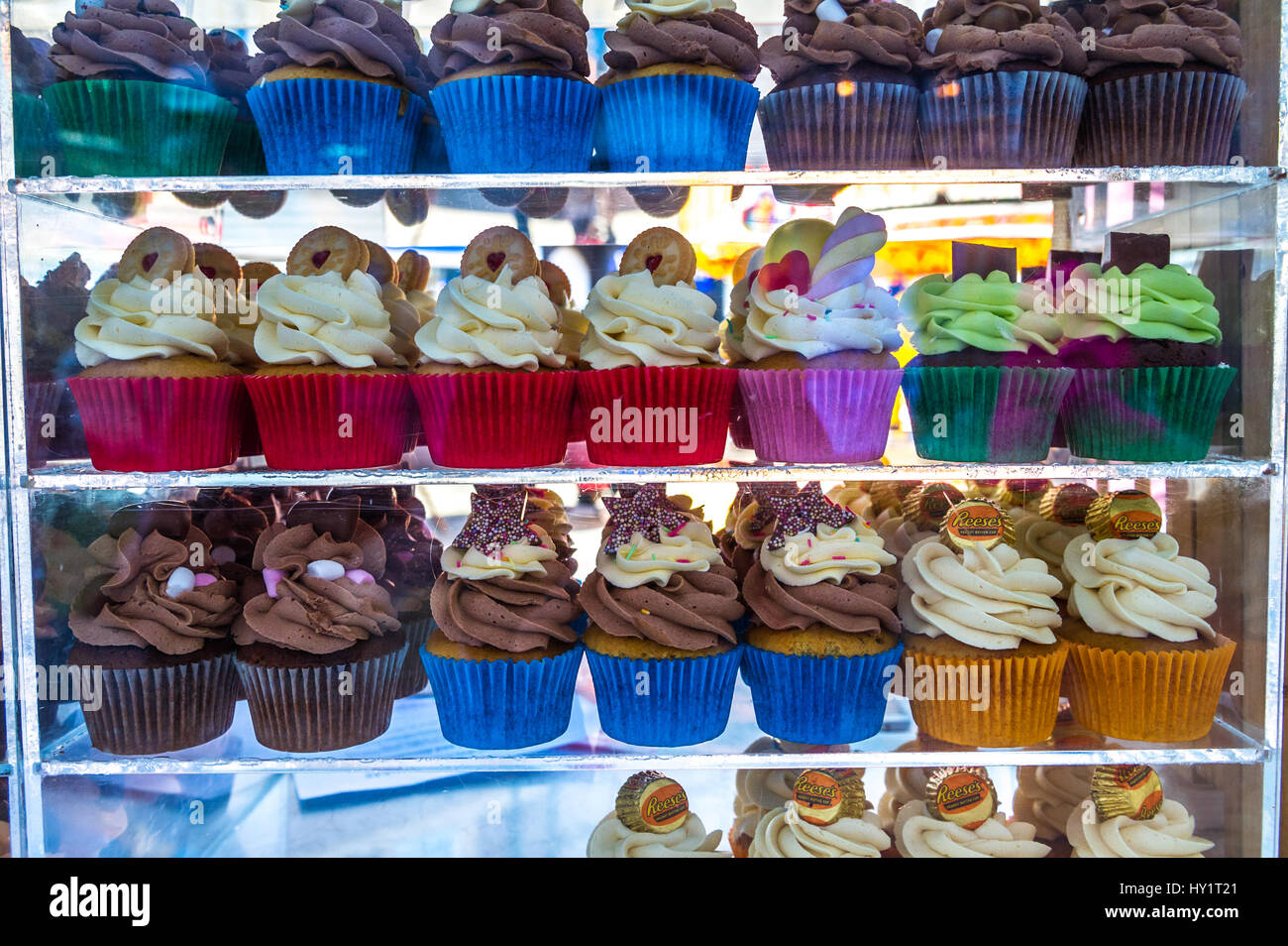 Cup cake for sale at a market stall Stock Photo - Alamy