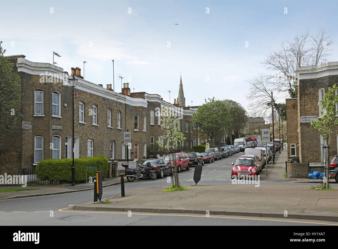Residential street london victorian hi-res stock photography and images ...