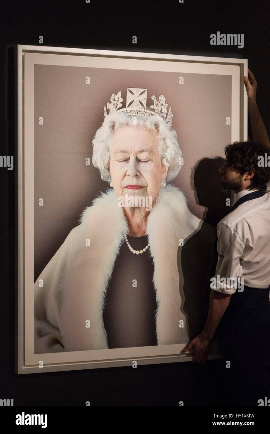 Queen elizabeth ii auction hi-res stock photography and images - Alamy