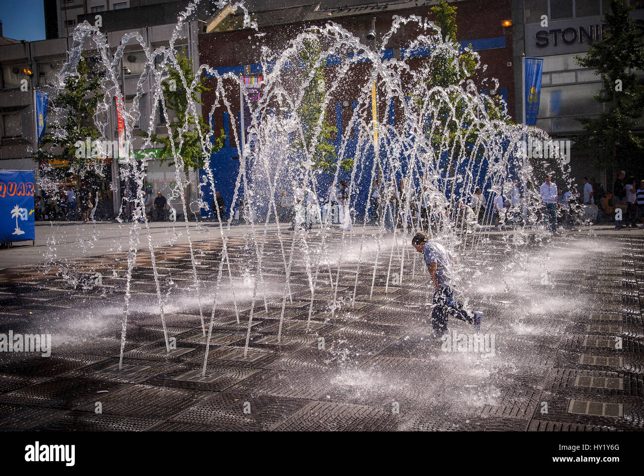 Liverpool fountain hi-res stock photography and images - Alamy