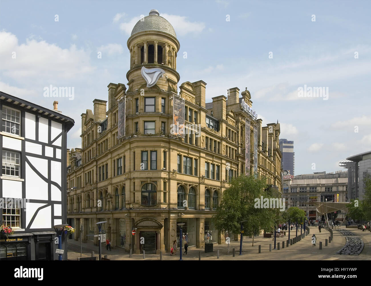 Historical Buildings at the Exchange Square in Manchester. Der Exchange ...
