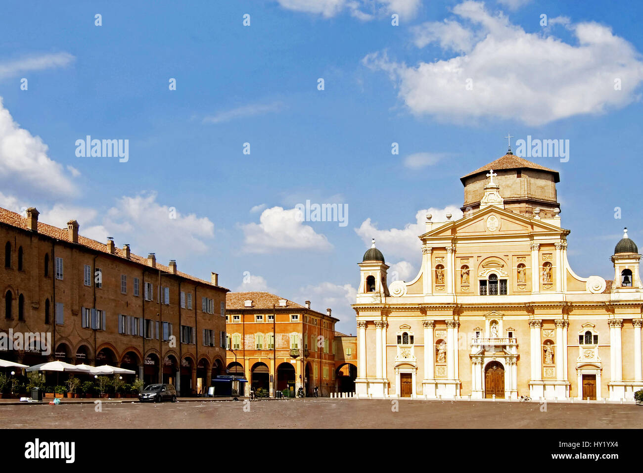 Carpi piazza martiri hi-res stock photography and images - Alamy