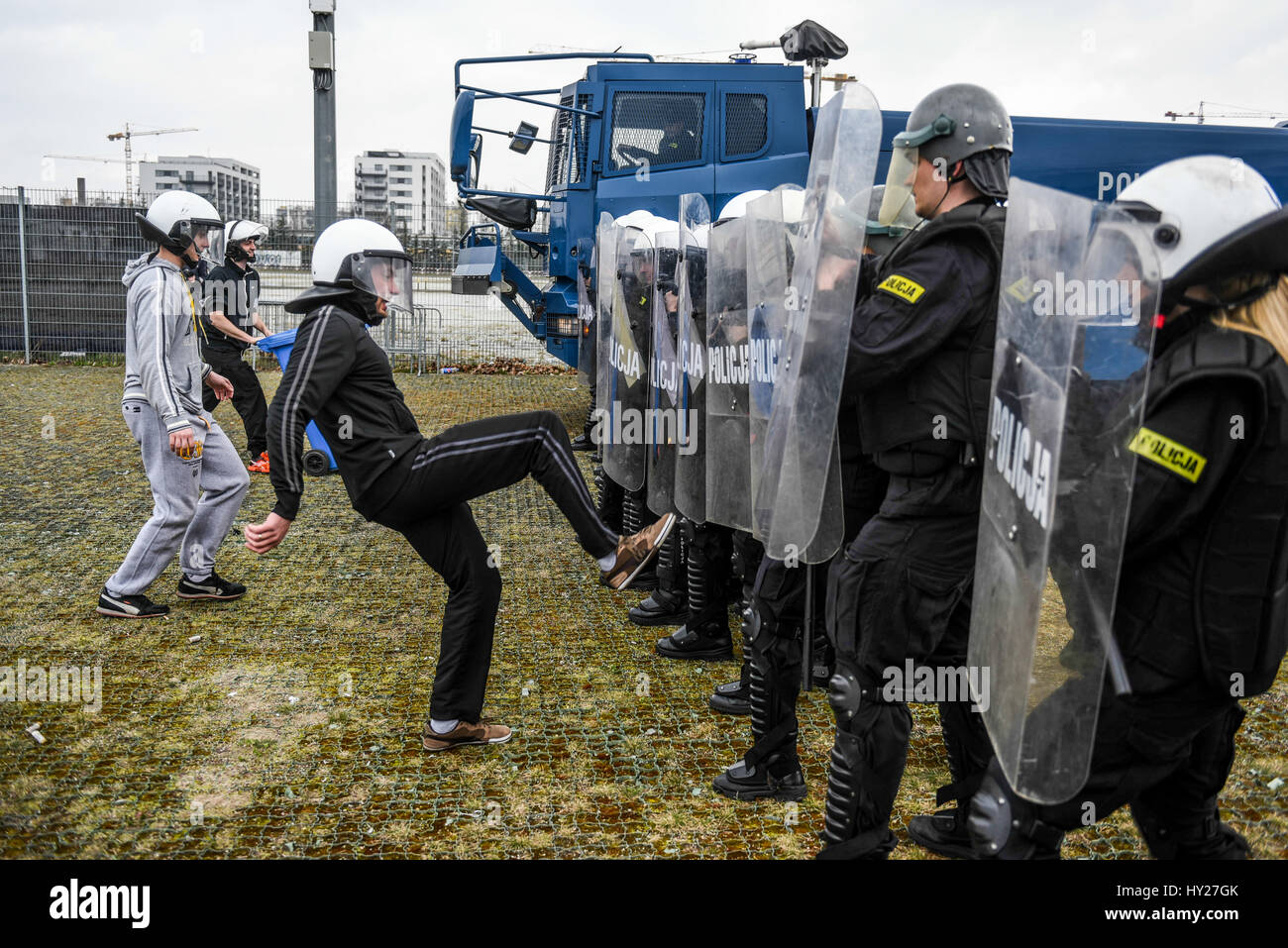 Poznan, Poland. 30th March 2017. Members of police forces train on ...