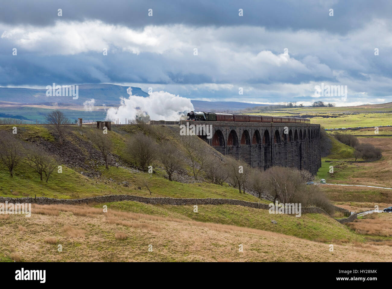 Ribblehead, North Yorkshire, UK. 31st March 2017. The iconic steam ...