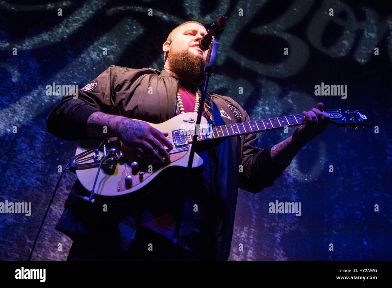 Ragnbone man english singer songwriter hi-res stock photography and ...
