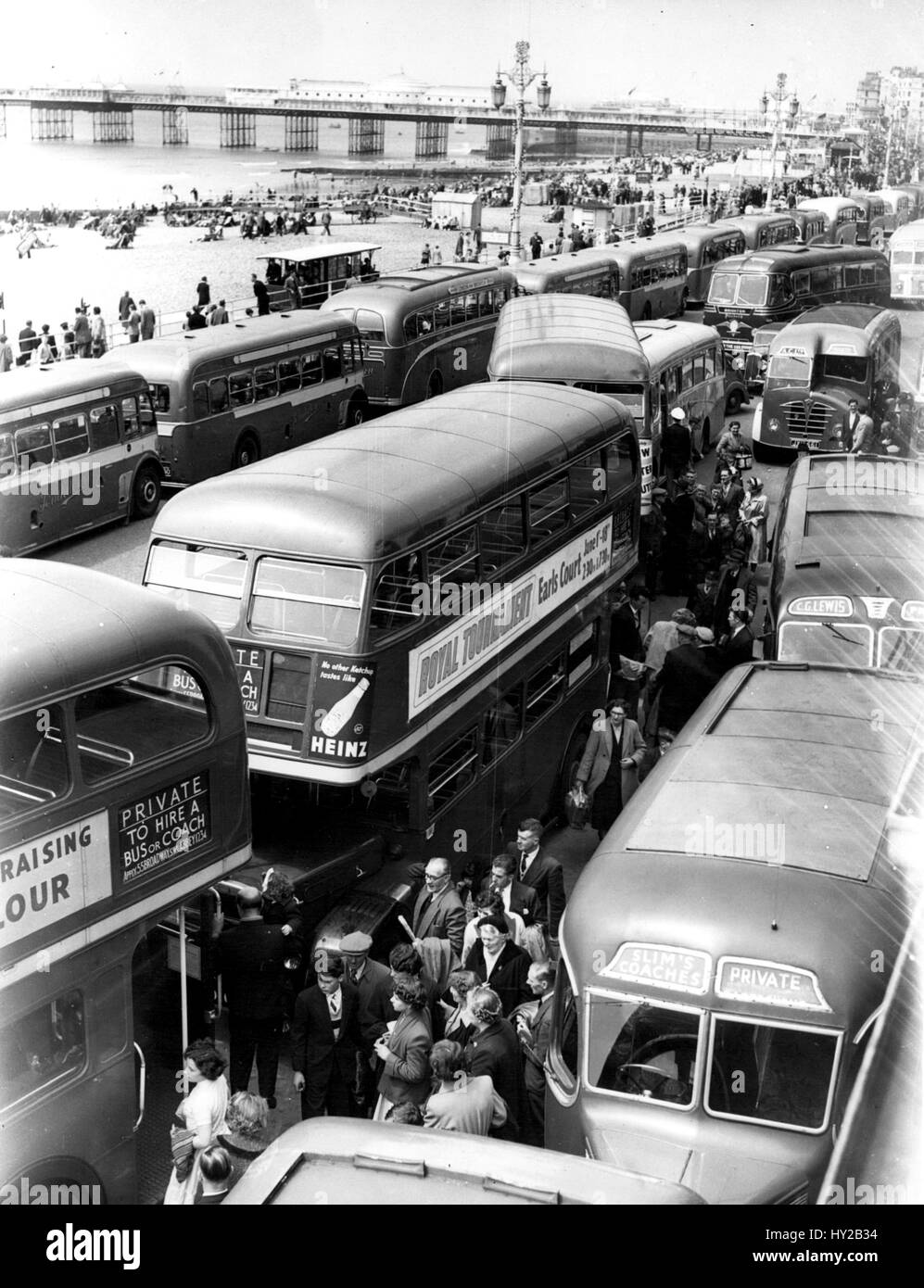 Bus passengers brighton hi-res stock photography and images - Alamy
