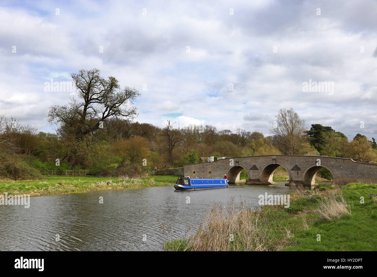 Peterborough, UK. 31st Mar, 2017. A long boat passed through Milton ...