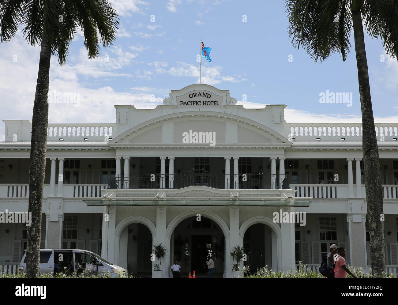 Suva, Fiji. 1st Apr, 2017. Pedestrians walk past the Grand Pacific ...