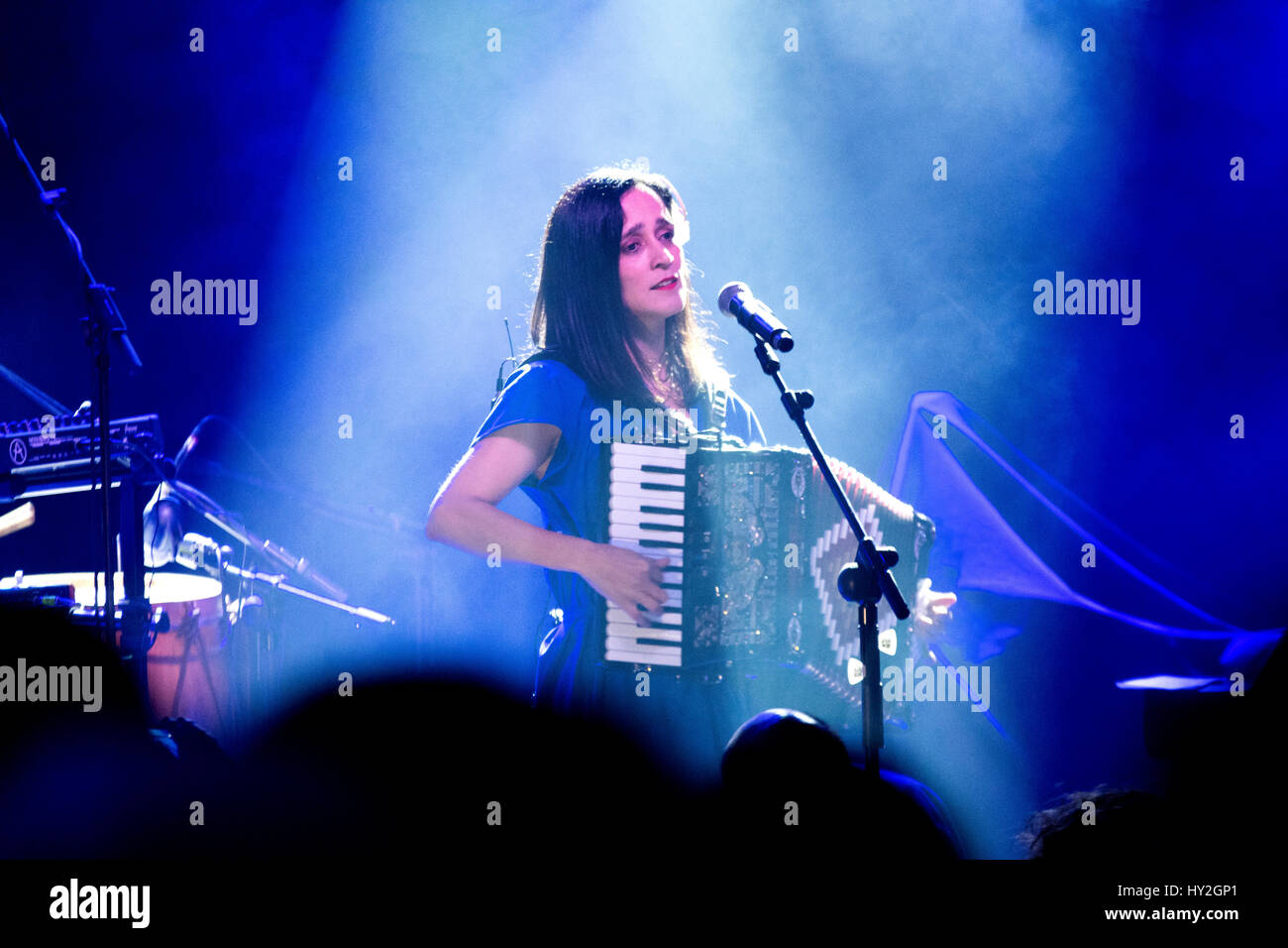 Mexican singer julieta venegas hi-res stock photography and images - Alamy