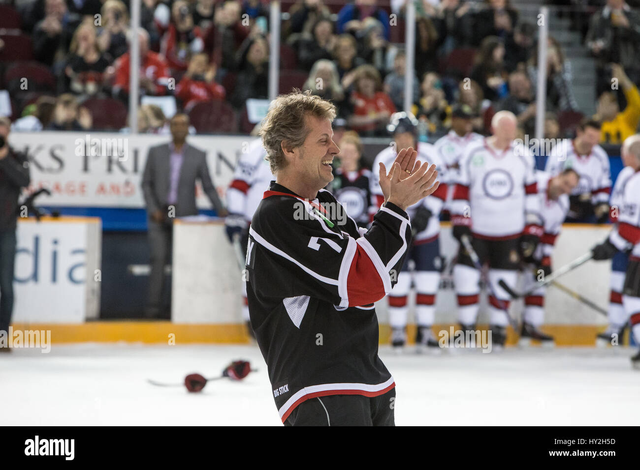 Ottawa, Canada. 31st Mar, 2017. Rockstars take on NHL alumni in the ...