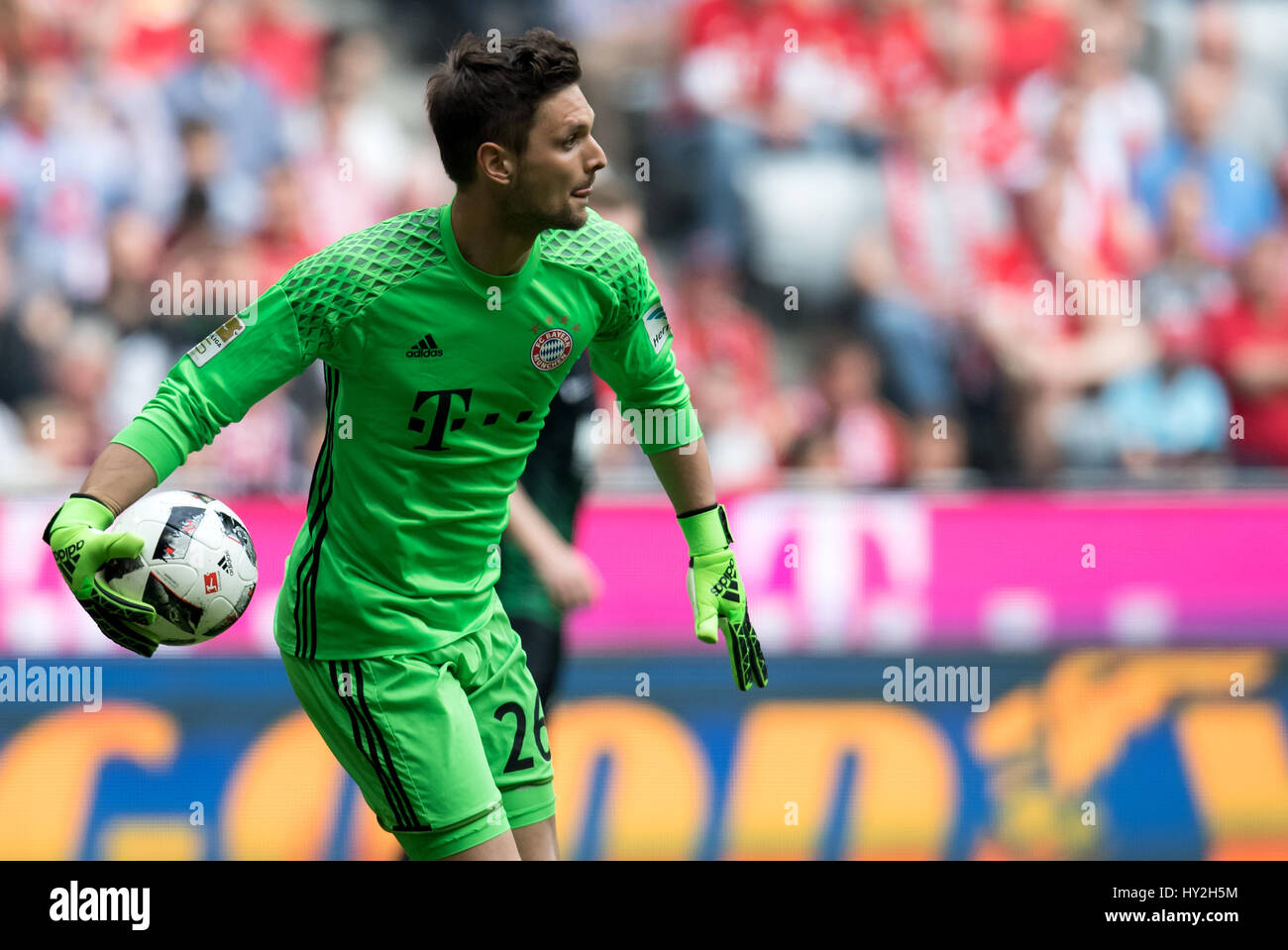 Munich, Germany. 01st Apr, 2017. Goalkeeper Sven Ulreich from Munich ...