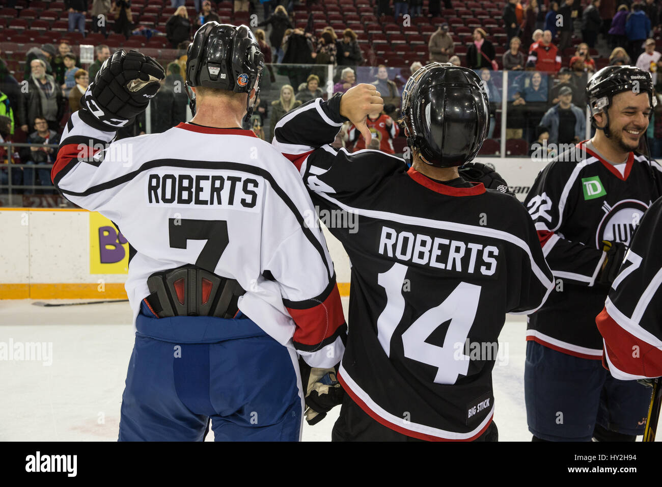 Ottawa, Canada. 31st Mar, 2017. Rockstars take on NHL alumni in the ...