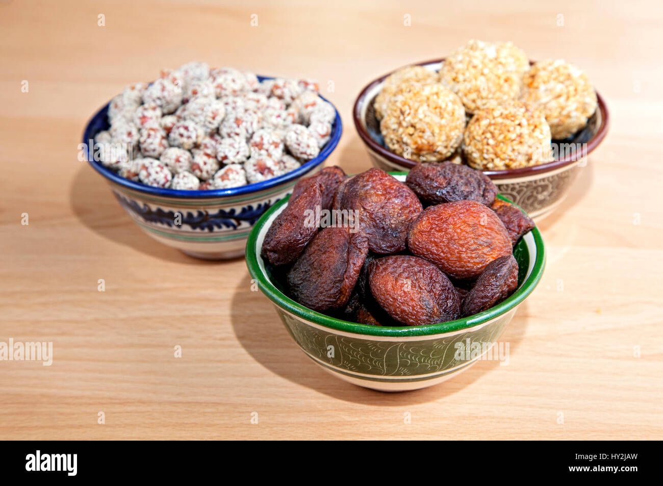 Sweets in bowls hi-res stock photography and images - Alamy