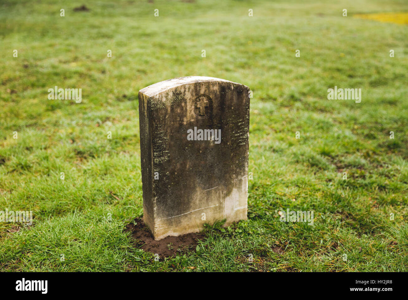 Empty grave yard hi-res stock photography and images - Alamy