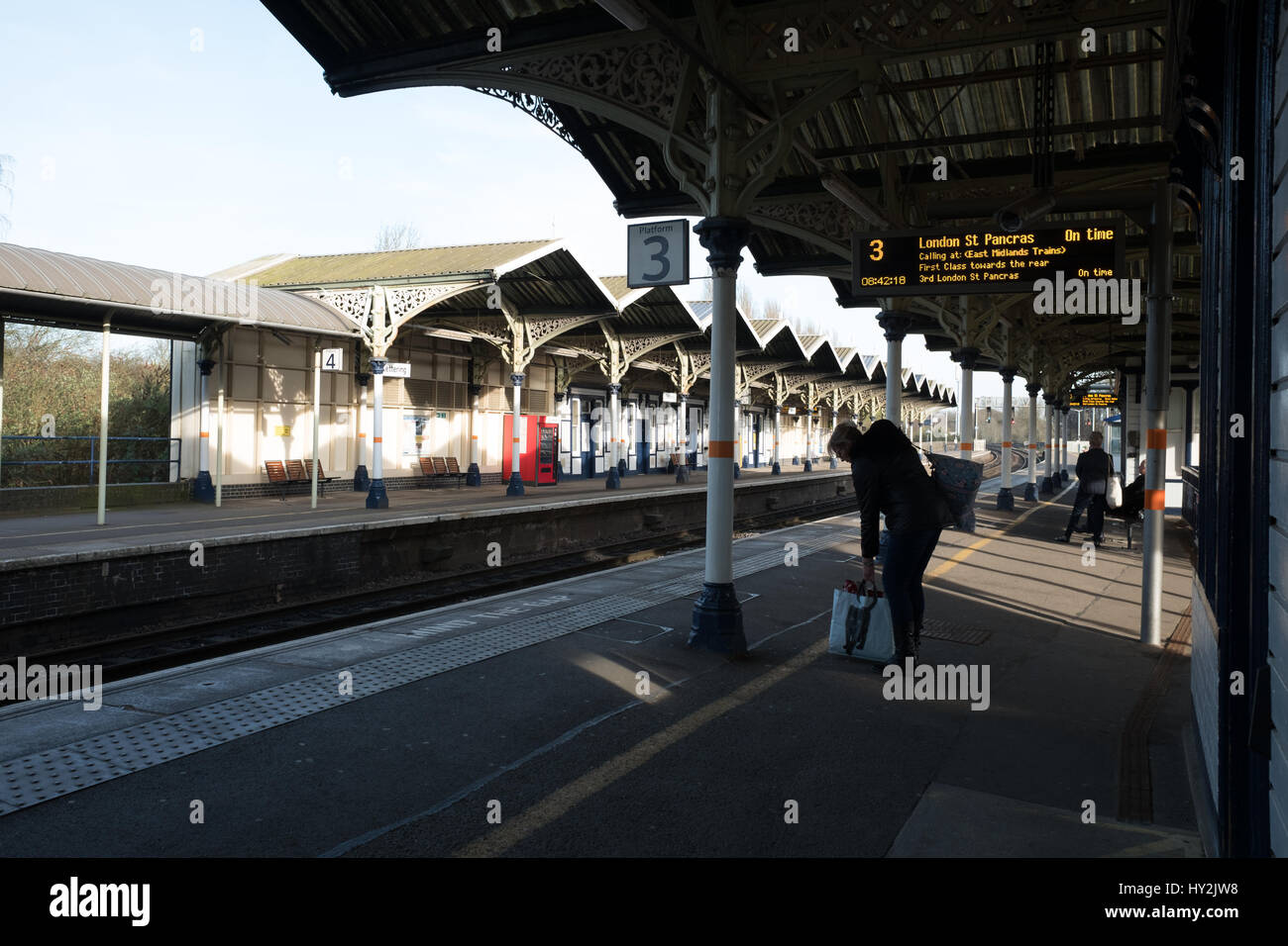 Kettering railway station hi-res stock photography and images - Alamy