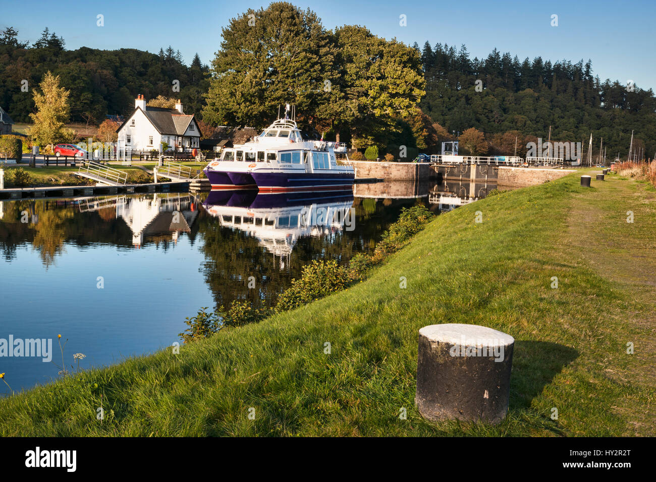 Dochgarroch lock hi-res stock photography and images - Alamy