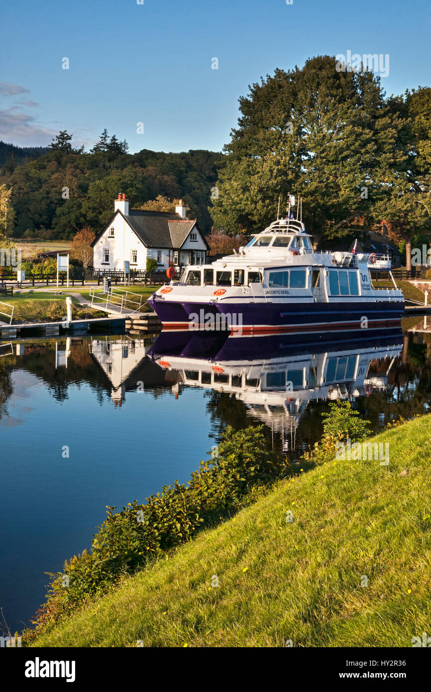 Vertical, Inverness, Caledonian canal, Dochgarroch, Highland, Scotland ...