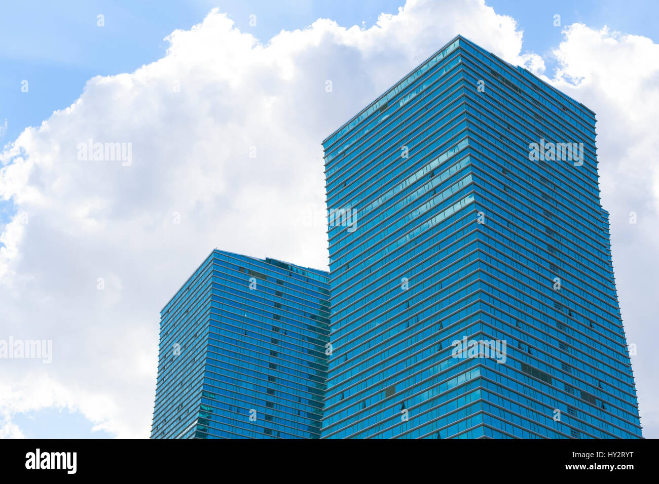 Office building complexes hi-res stock photography and images - Alamy